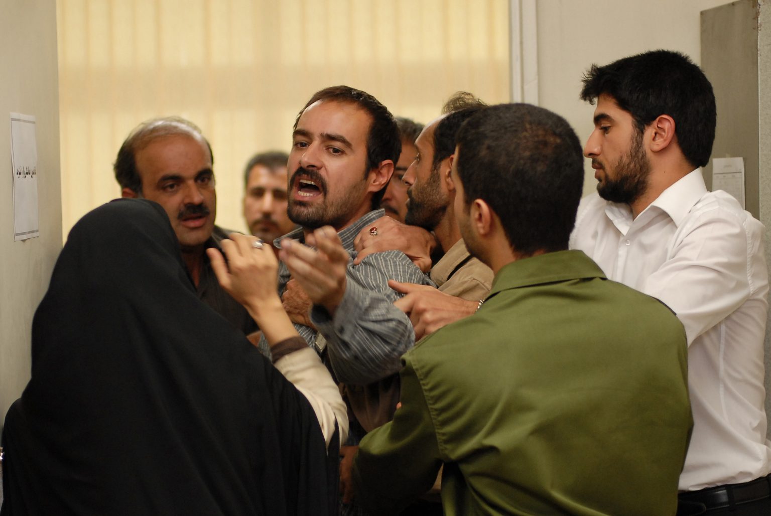 A Separation movie review & analysis (2011) - Cinelysium