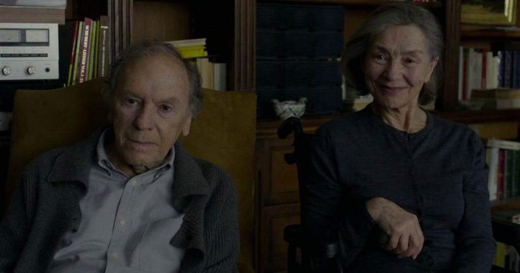 Amour movie review & analysis (2012) - Cinelysium