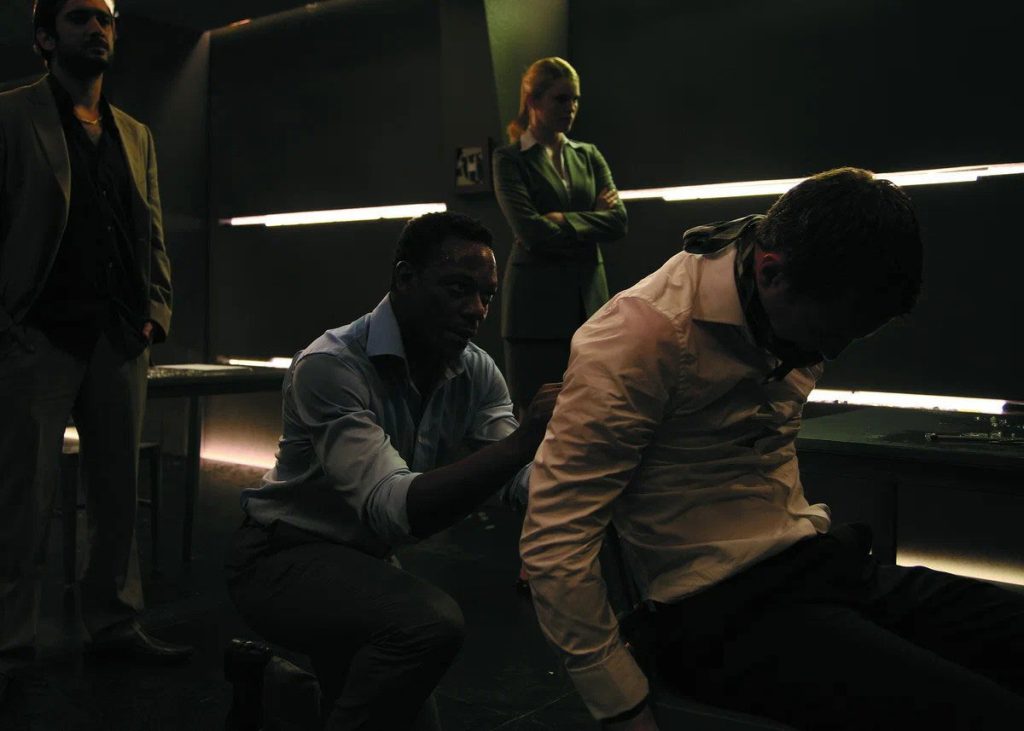 Exam movie review & analysis (2009) - Cinelysium